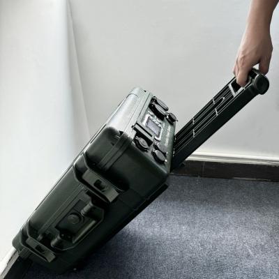 Cina 12V/10A uscita CC 220V generatore solare portatile 300W 2200W 7000W per il range Soc 5%-95% in vendita