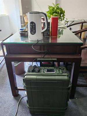 中国 携帯型エネルギー貯蔵システム 6000W 太陽光発電所 AC/DC出力 販売のため
