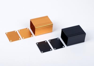 中国 トランスフォーマープロジェクト用の小型アルミニウム金属ホイジング 幅38mm 高さ30mm 金色 販売のため