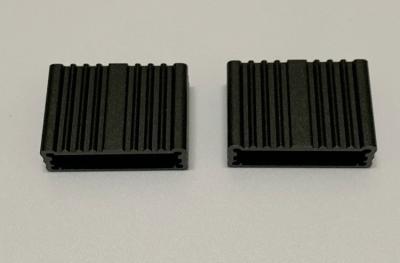 中国 熱耐性金属 小型アルミホイジング 43*14*30mm 制御パネルの囲み 溶解黒 販売のため