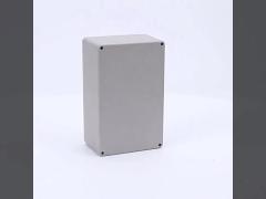 220x155x95mmの長方形の蝶番を付けられた金属の水路のジャンクション・ボックス