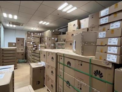 Cina Huawei S5731-S24T4X Switch di rete con porte 24*10/100/1000BASE-T e porte SFP 4*10GE in vendita