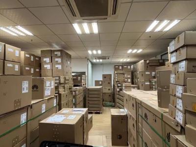 Cina Huawei S5731-S24T4X Switch di rete con porte 24*10/100/1000BASE-T e porte SFP 4*10GE in vendita