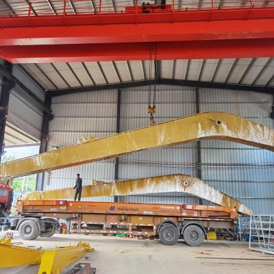 Cina 24m Excavator Boom Arm Komatsu PC700 Giallo Colore 10500 mm Long Reach Boom Arm Excavator Extension Arm in vendita