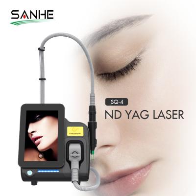 Cina L'alto potere Q ha commutato la macchina di rimozione del pigmento di rimozione del tatuaggio del laser del ND Yag con 532Nm 1064Nm in vendita