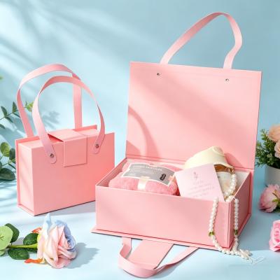 China Low Price PPWR Flat Shipment Foldable Rigid Shopping Bag, Reusable Paper Packaging, Magnetic Closure, Custom Design for Brand, Fashion, Art, Garments, Shoes, Bags, Boutique Store for sale