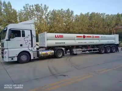 中国 CIMC 3軸 5500L-8000L ガソリンとディーゼル 4コンパートメント 鉄燃料 水力タンク トレーラー 販売のため