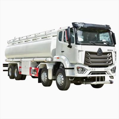 China Camiones cisterna de combustible de 5000 litros Camiones cisterna Howo Camión cisterna 6x4 8x4 Sinotruck Camión cisterna de agua usado en venta