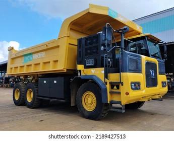 China ELECTRIC WIDE BODY MINING DUMP TRUCK  FOR MINING OPERATIONS for sale