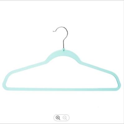 中国 半透明で厚いプラスチック ハンガー0.5cmの倍数のTシャツのハンガー 販売のため