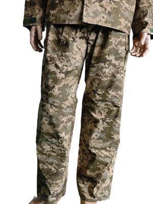 Cina Uniforme militare dell'esercito Woodland in tessuto misto poliestere e cotone, uniforme da campo militare in vendita