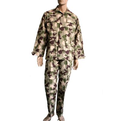 Cina Uniforme militare BDU resistente agli strappi, mimetica desertica, abbigliamento tattico XS-3XL in vendita