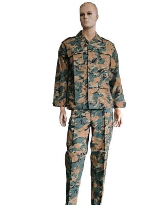 Cina BDU Uniforme da campo tattico di caccia all'aperto Ripstop di cotone Uniforme digitale di camuffamento forestale in vendita