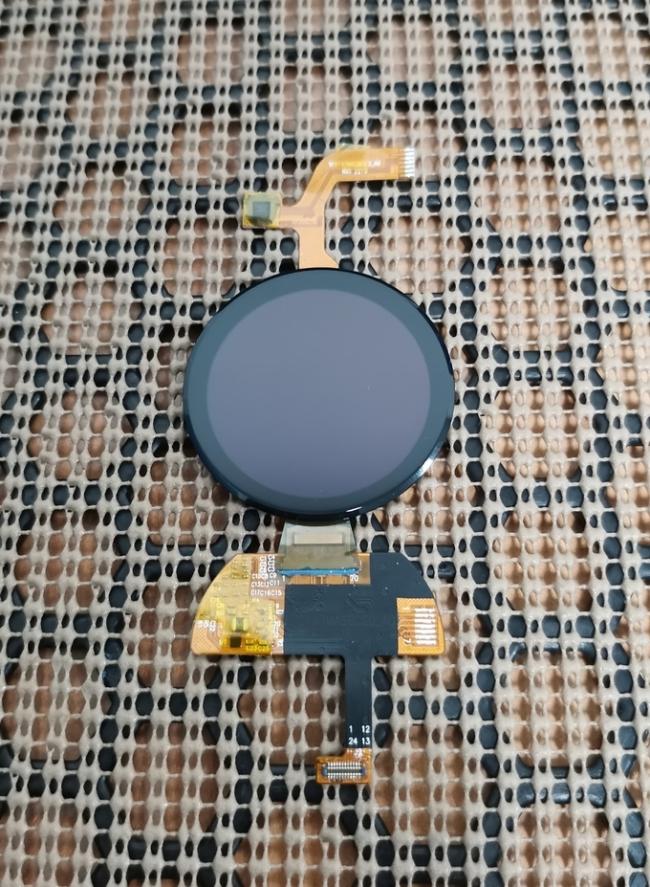 1.43 inch AMOLED display technical details