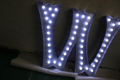 中国 照らされた金属会場LEDの手紙はACプラグ力の印をつけます 販売のため