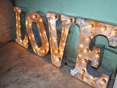Cina L'abitudine LED ha acceso d'annata/43cm delle lettere della tenda foranea di film delle lettere di amore 17