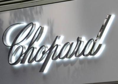 Cina Il segno Backlit LED lucidato dell'acciaio inossidabile segna il contrassegno con lettere con altezza 24