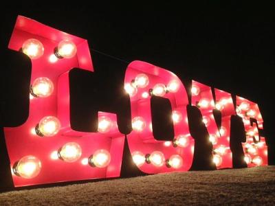 Cina Il LED rosso accende le lettere nozze e la luce della lettera di Frontlit della decorazione di Natale in vendita