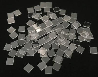 Cina Compresse germicide dell'alto quarzo UV traslucido UV-C 50*50*0.3mm in vendita