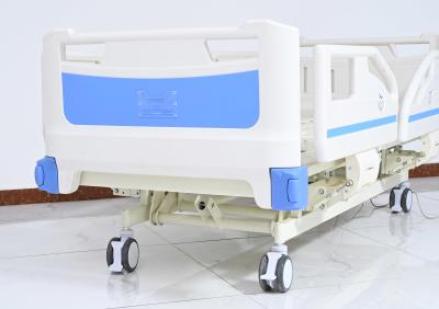 Cina ABS Headboard Electric Hospital Nursing Bed 3 Function 200KG Load Medical Castors in vendita