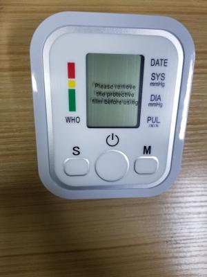 Cina polsini LCD di plastica dell'ABS del monitor di pressione sanguigna della famiglia 6v per uso domestico in vendita