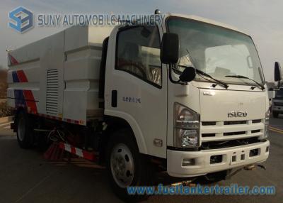 Cina 6 veicoli di pulizia della via del camion 6000KG della spazzatrice stradale di Isuzu del carraio camion 4 x 2 in vendita