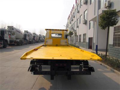 Cina Dongfeng Duolika 5 trasportatore di automobile a base piatta del camion DFAC di tonnellata 4000 chilogrammi che tirano peso in vendita