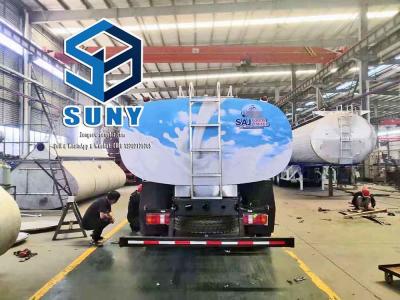 Cina 5000 L più piccolo veicolo di trasporto in autocisterna del latte del camion cisterna 4x2 dell'acqua di acciaio inossidabile di HOWO in vendita