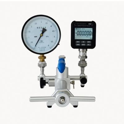 China Anpassung der Auflösung 0.1mbar Luftdruckkalibrator mit Handpumpe zu verkaufen