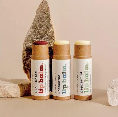 Cina i tubi del balsamo di labbro di carta kraft di 0.5oz, cartone del deodorante del cartone spingono verso l'alto i tubi in vendita