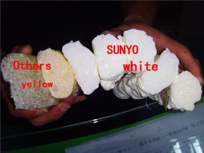 China Baixo esparadrapo da espuma do plutônio da superação, pulverizador componente da espuma do plutônio do branco um à venda