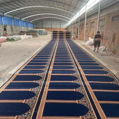 Cina Rollo di tappeto della moschea lavabile a mano o a macchina in qualsiasi colore per la preghiera da muro a muro in vendita