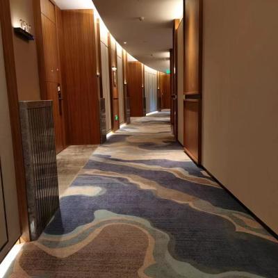China Kleur op maat Hotel Lobby Wand tot muur tapijt voor 5 sterren brandwerend Banketzaal Te koop