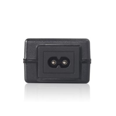 Cina Driver da tavolino a prova di fuoco Adapter 12V 10A 120W di CA LED per le luci del LED in vendita