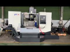 BT40 10000 giri al minuto Fusolio 5 assi Centro di fresatura verticale Vmc1580 Centro di lavorazione verticale