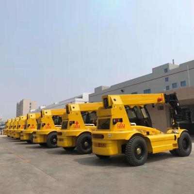 China Hydraulic Telescopic Handler Forklift Versatility Maneuverability for sale