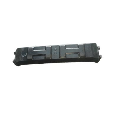 Cina escavatore universale Spare Parts dello strato di gomma lungo di 700mm 12 tonnellate di macchina in vendita