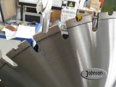 中国 26"は外の直径650mmの鉄筋コンクリートのダイヤモンド鋭い区分の鋸歯、主スロットを 販売のため