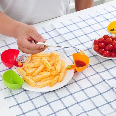 Cina 10g Aceto di Tomato Clip di Dip Condimento piatto di plastica Clip di Dip Bowl per portapiatti in vendita