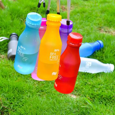 中国 壊れない 550ml BPAフリー水瓶 スクール子供のためのキャンディー色 6.8x20cm 販売のため