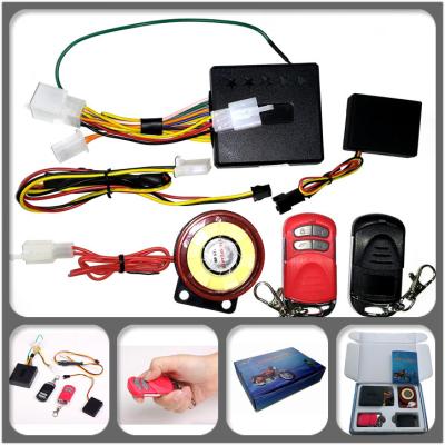 China Perseguidor dos veículos da maneira do RF G/M 2/localizador e alarme, faixa do quadrilátero, RF-V10 à venda