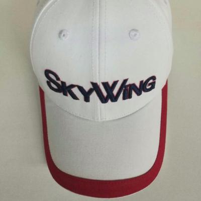 Cina 3D bianco ha personalizzato i cappelli ricamati del golf per il cotone 100% di affari in vendita