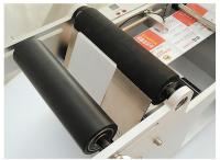 China Semi-Automatic Round Bottle Label Applicator with Date Printer for sale