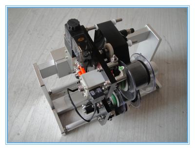 China Máquina de codificación de fechas de tinta sólida de alta velocidad, Máquina de codificación automática para maquinaria de embalaje de almohadas en venta