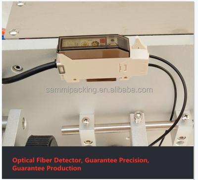Китай Высокоскоростная машина для этикетирования плоских поверхностей, аппликатор этикеток для квадратных бутылок, коробок, косметических контейнеров продается