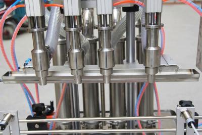 Cina Riempitrice automatica lineare a 4 teste con servo motore per liquidi 100-1000ml in vendita