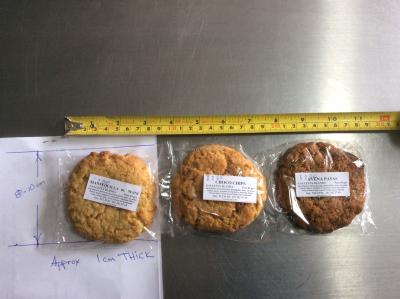 China Easy to Operate Automatic Pillow Packing Machine Wide Use Bread Fruit Vegetable Tools Flow Packing Machine Burger Cookie Biscuit for sale