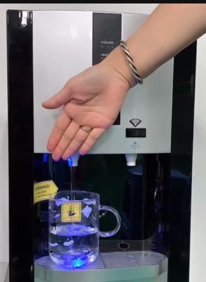 Cina erogatore dipinto UV di serie 622W dell'acqua di 16/D POU Touchless in vendita