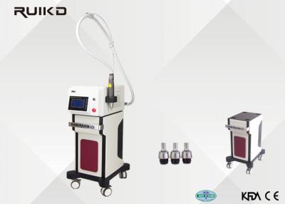 Cina macchina del laser del ND commutata Q Yag di rimozione del tatuaggio 532nm per la pelle di rimozione e di sollevamento del pigmento in vendita