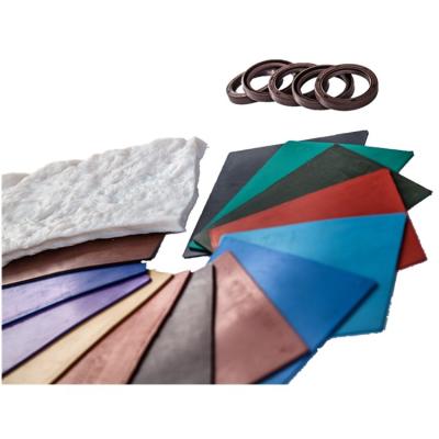 중국 FKM 과산화물 경화 고무 프리컴파운드 -17°C TR 12-20 압축 영구 변형 판매용